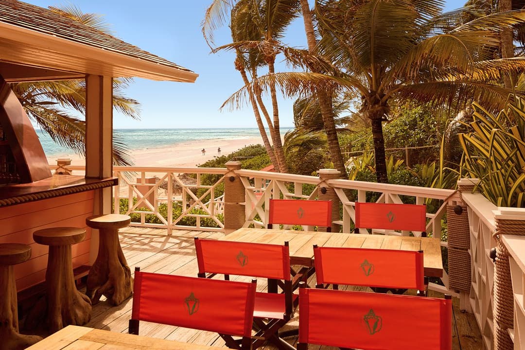 Coral Sands Beach Bar | Open-Air Bar & Restaurant | Harbour Island